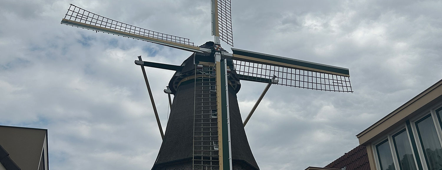 Schilderwerk Korenmolen De Leeuw Aalsmeer - Achterberg Schilders